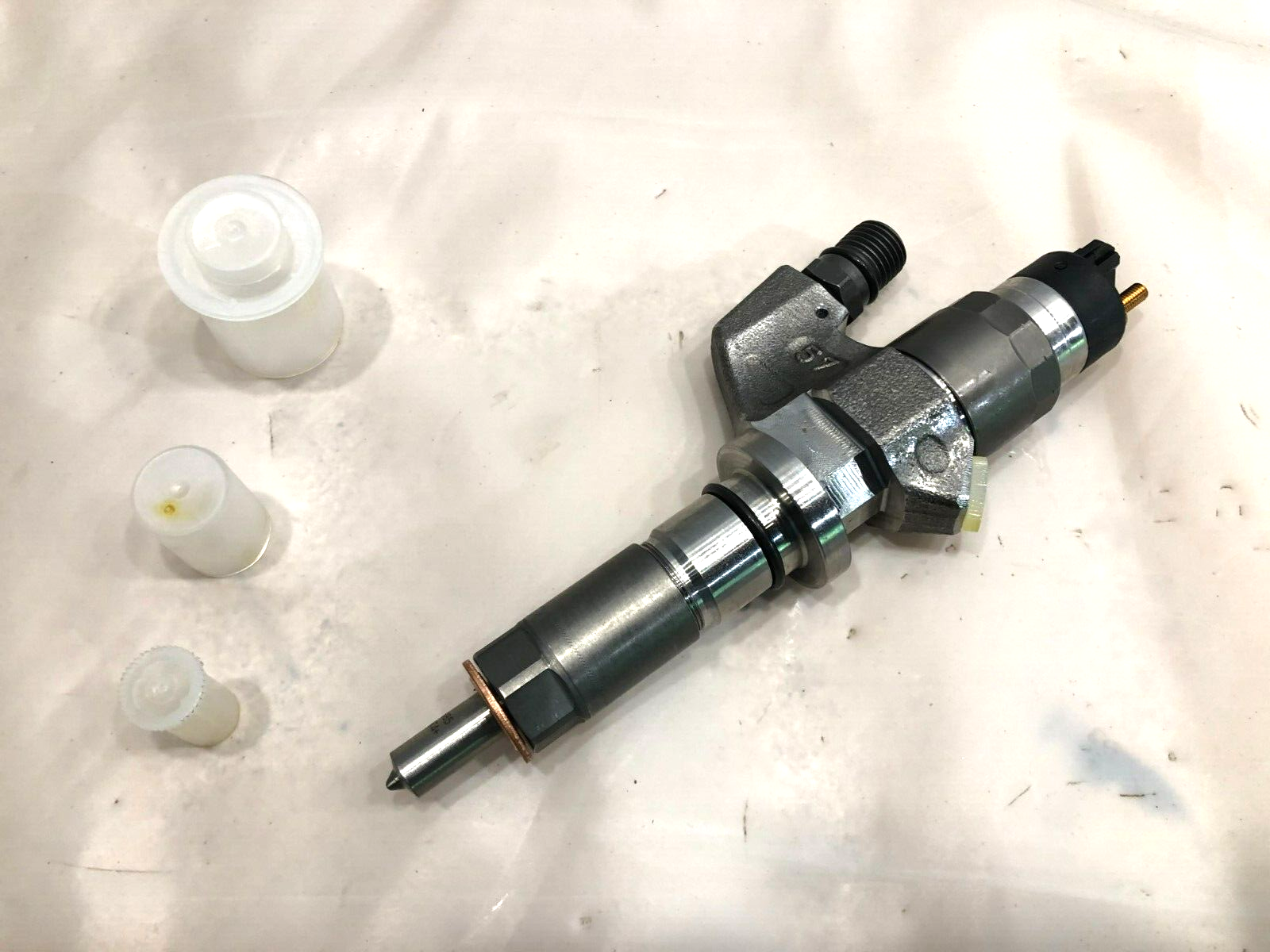 Bosch 2001-04½ DURAMAX Chevy LB7 6.6L Fuel Injector 97208074 OEM ...