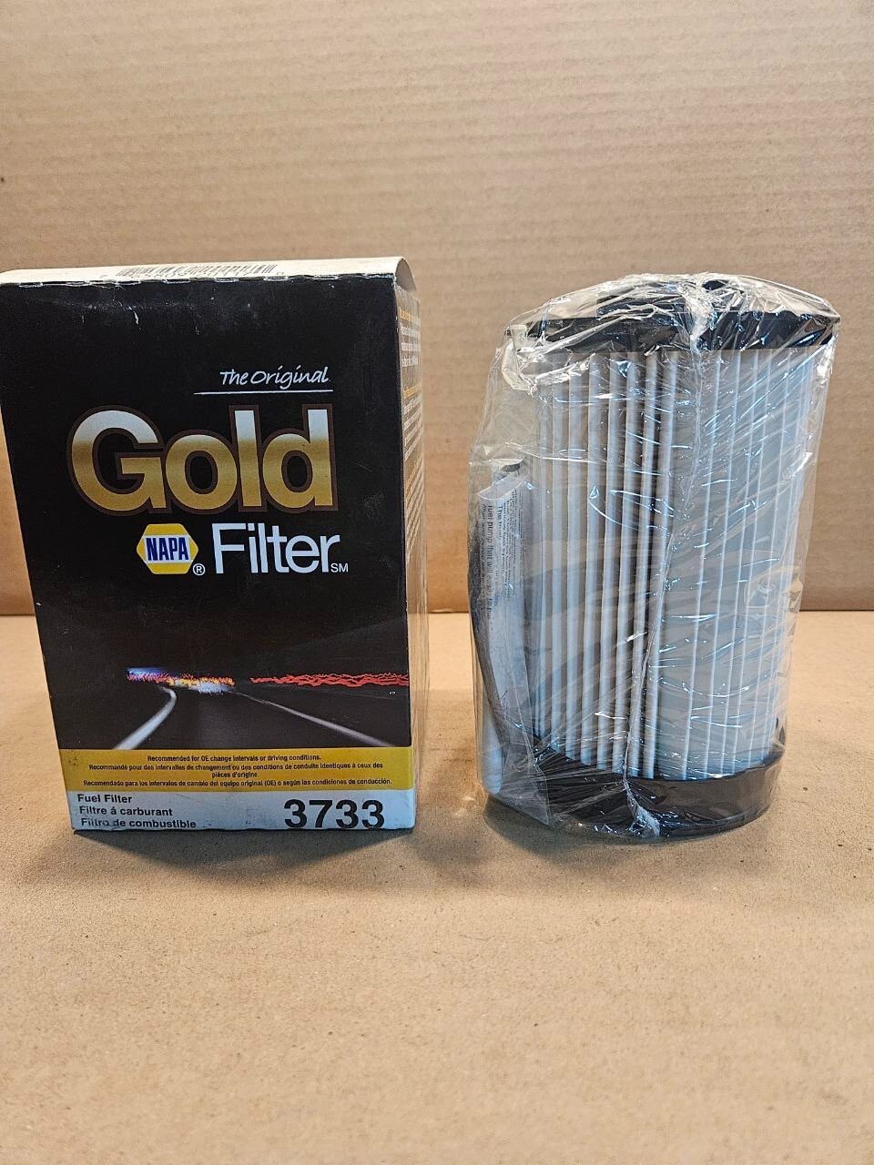 New NAPA GOLD Fuel Filter 2.366 in ID x 3.83 in OD 3733 Microglass ...