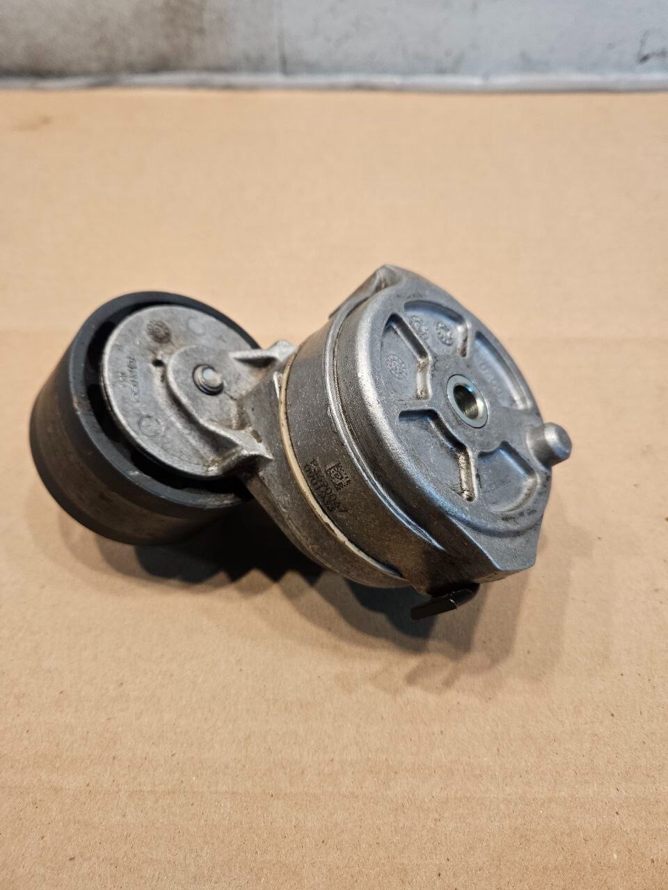 Cummins ISX12 Diesel Engine Dayco Belt Tensioner Pulley 3690067 OEM ...