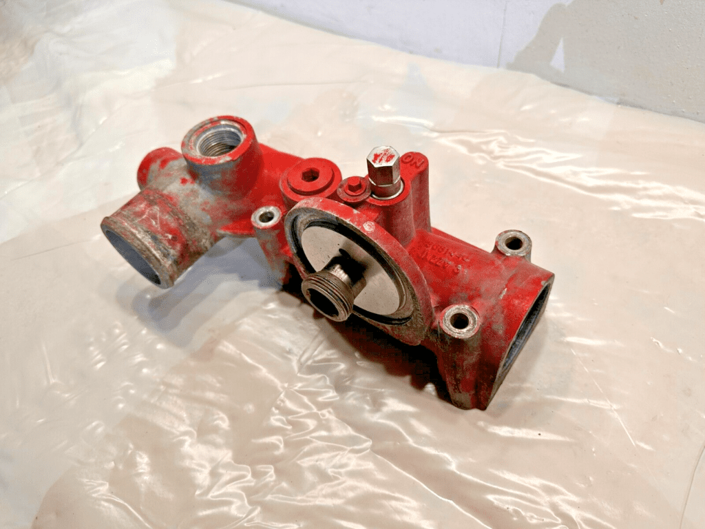 2004 Cummins ISX15 DOHC Diesel Engine Water Coolant Filter Housing ...