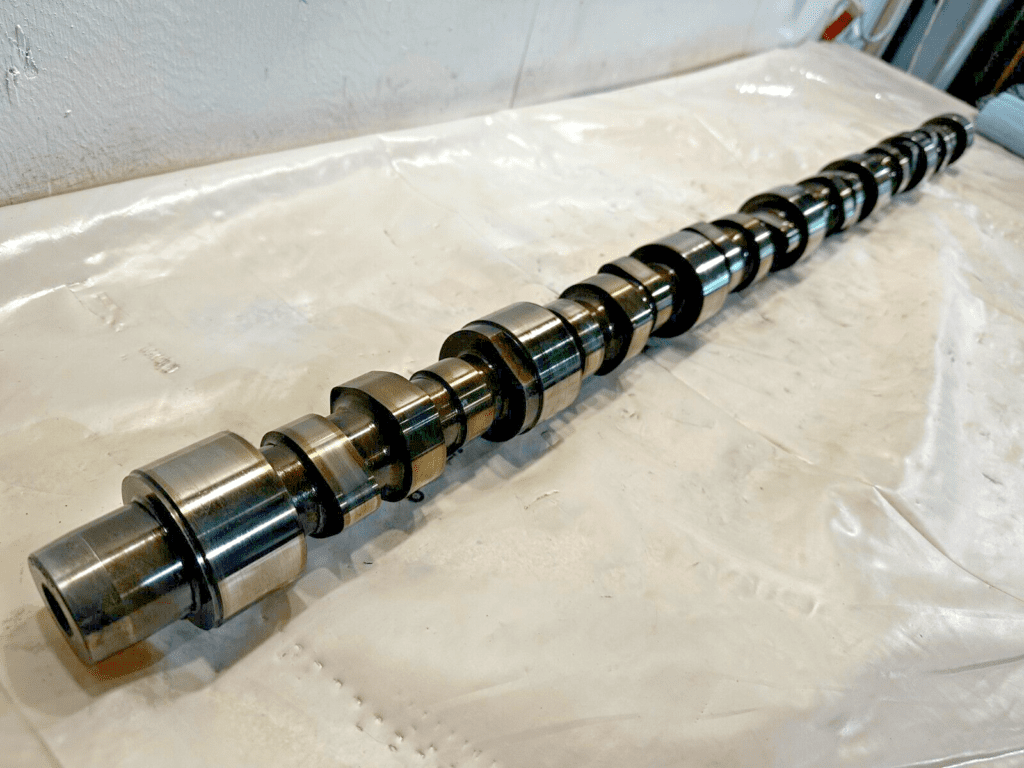 2007 CUMMINS ISX15 DOHC CM570 DIESEL ENGINE Valve Camshaft 4059198 OEM ...