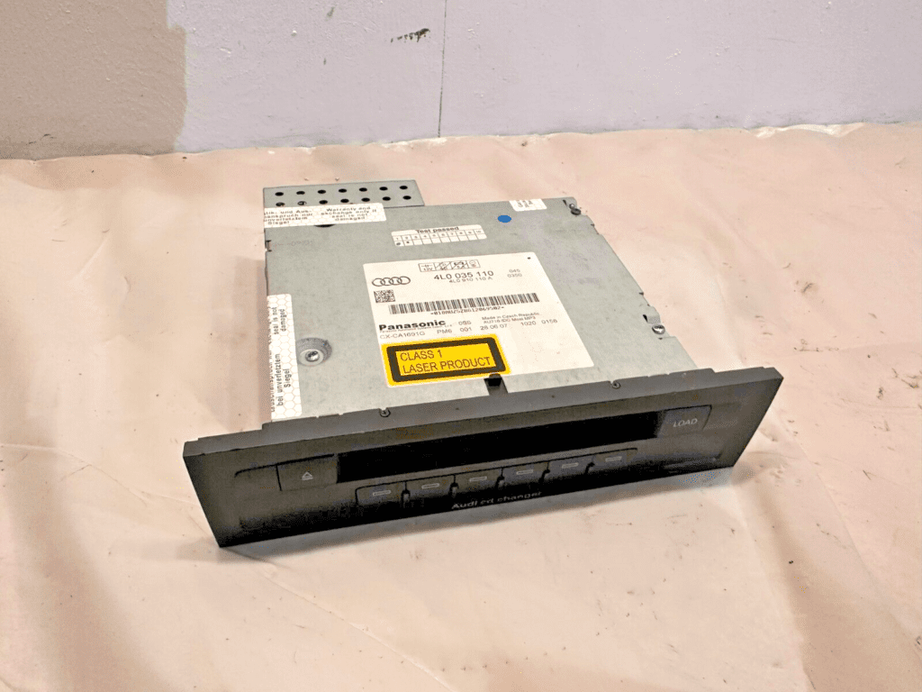 2008 AUDI Q7 4L 6 CD DISC CHANGER RECEIVER PLAYER AUDIO 4L0035110 OEM ...