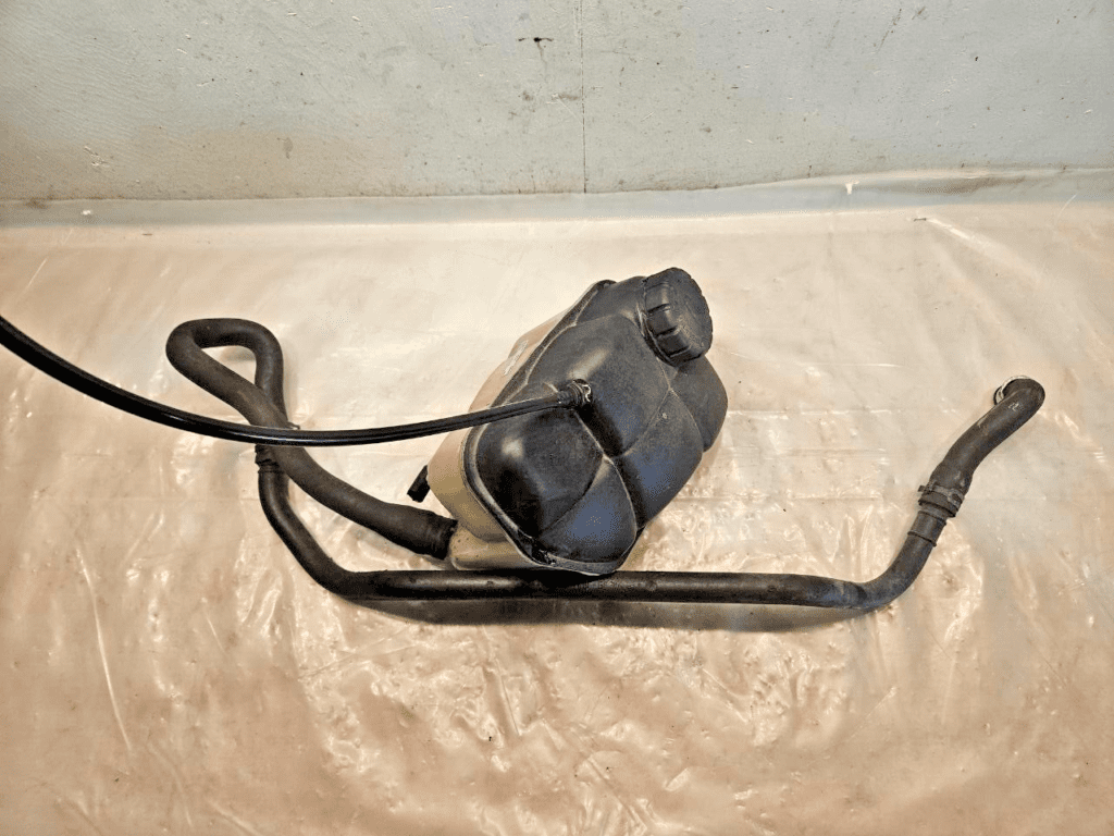 2008 Mercedes W211 E350 E550 Radiator Coolant Overflow Expansion ...