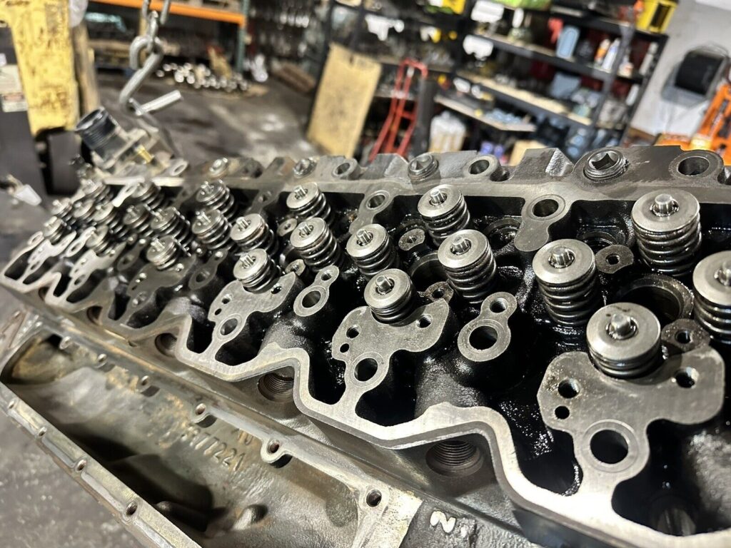 2016 Cummins ISB QSB 6.7 diesel engine cylinder head 3977221 OEM - ABC ...