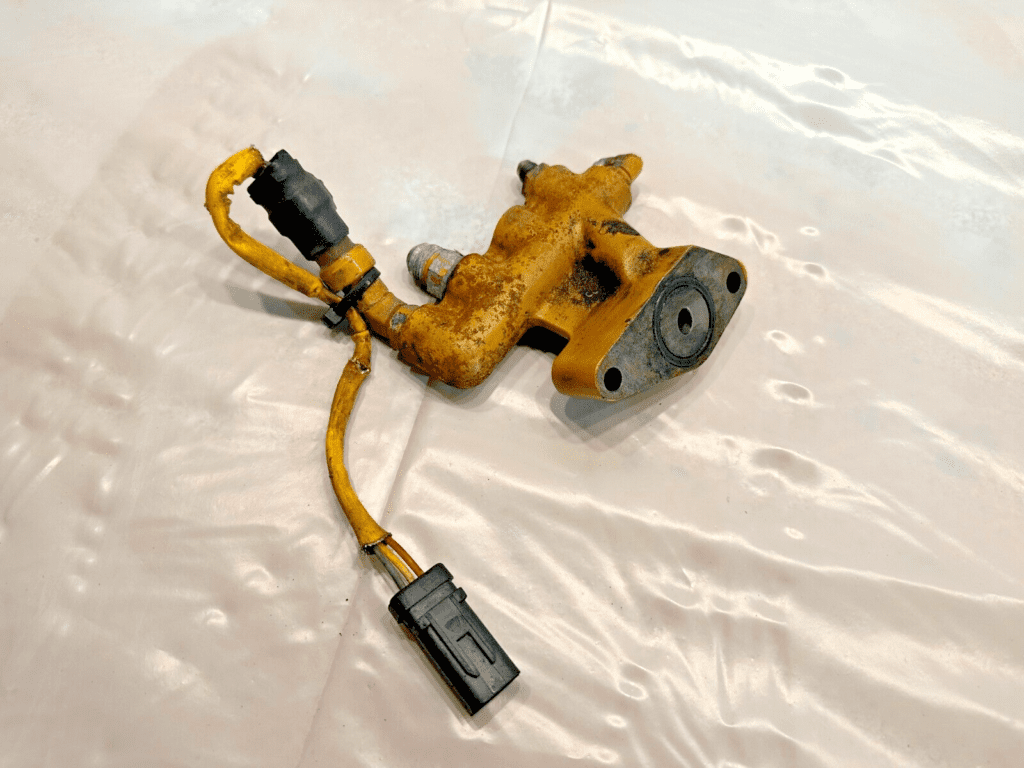 CAT C-7 CATERPILLAR DIESEL ENGINE OIL MANIFOLD PRESSURE SENSOR C7 ...