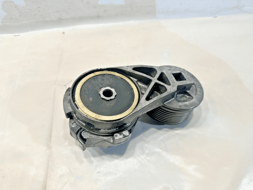 Cummins ISC/ISL 8.3l Diesel Engine Belt Tensioner 3973819 OEM - ABC ...