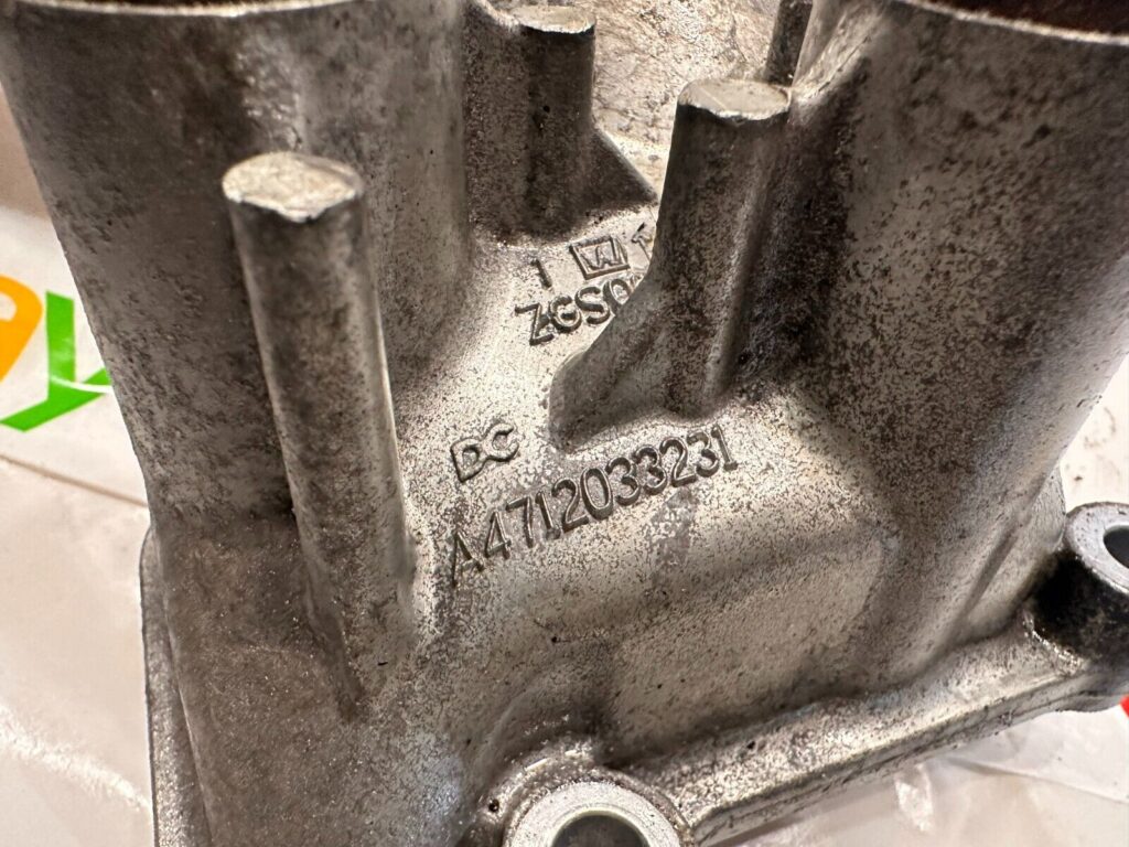 Detroit DD13 DD15 Diesel Engine Thermostat Housing A4712033231 OEM ...