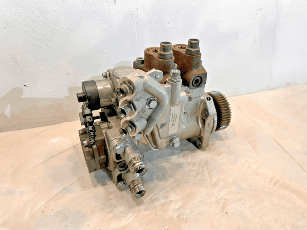 Detroit Diesel DD15 Engine Complete Bosch Fuel Pump Assembly ...