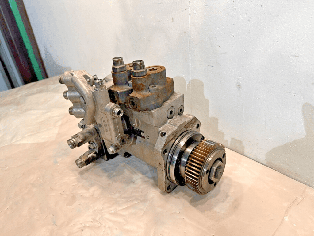 Detroit Diesel DD15 Engine Complete Bosch Fuel Pump Assembly ...
