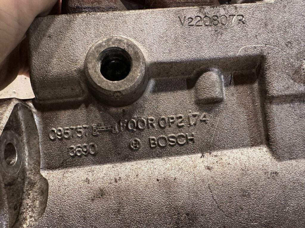 Detroit Diesel DD15 Engine Complete Bosch High Pressure Fuel Pump ...