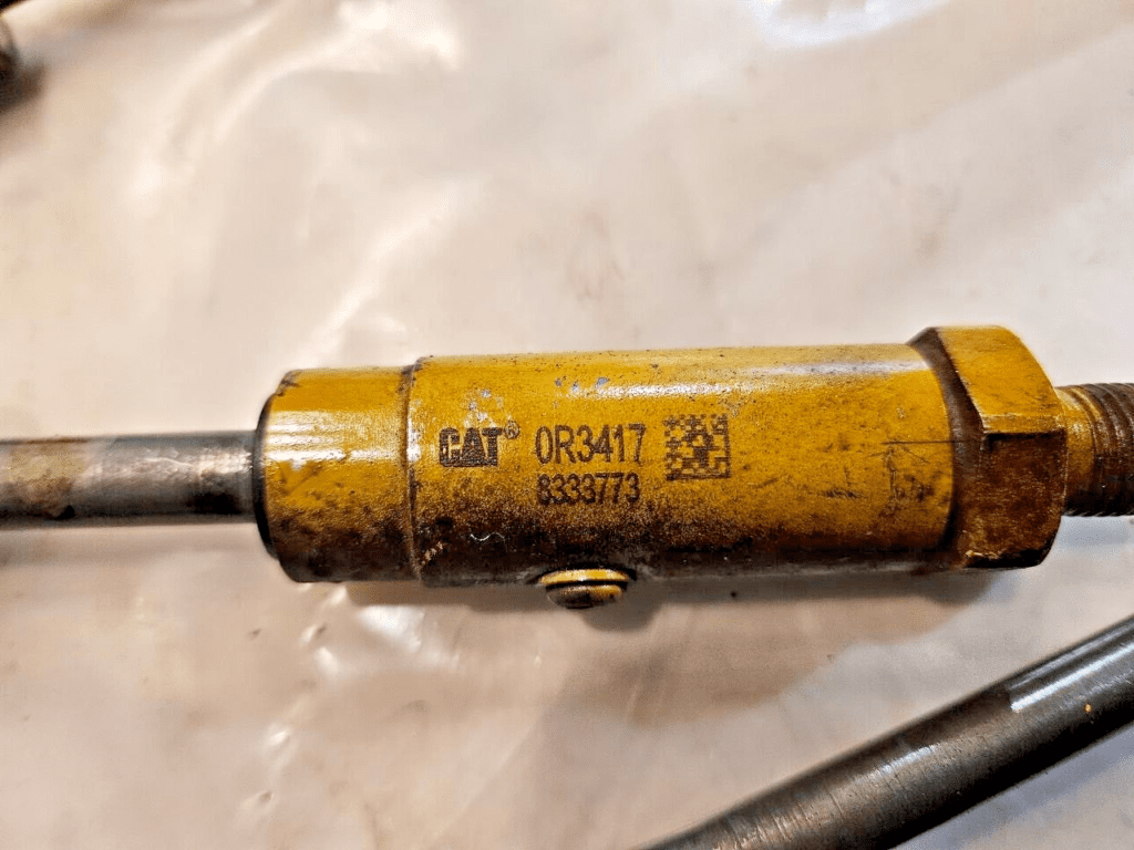 Set of 6 1989 Caterpillar Diesel engine CAT 3306 Fuel Injector Nozzle ...