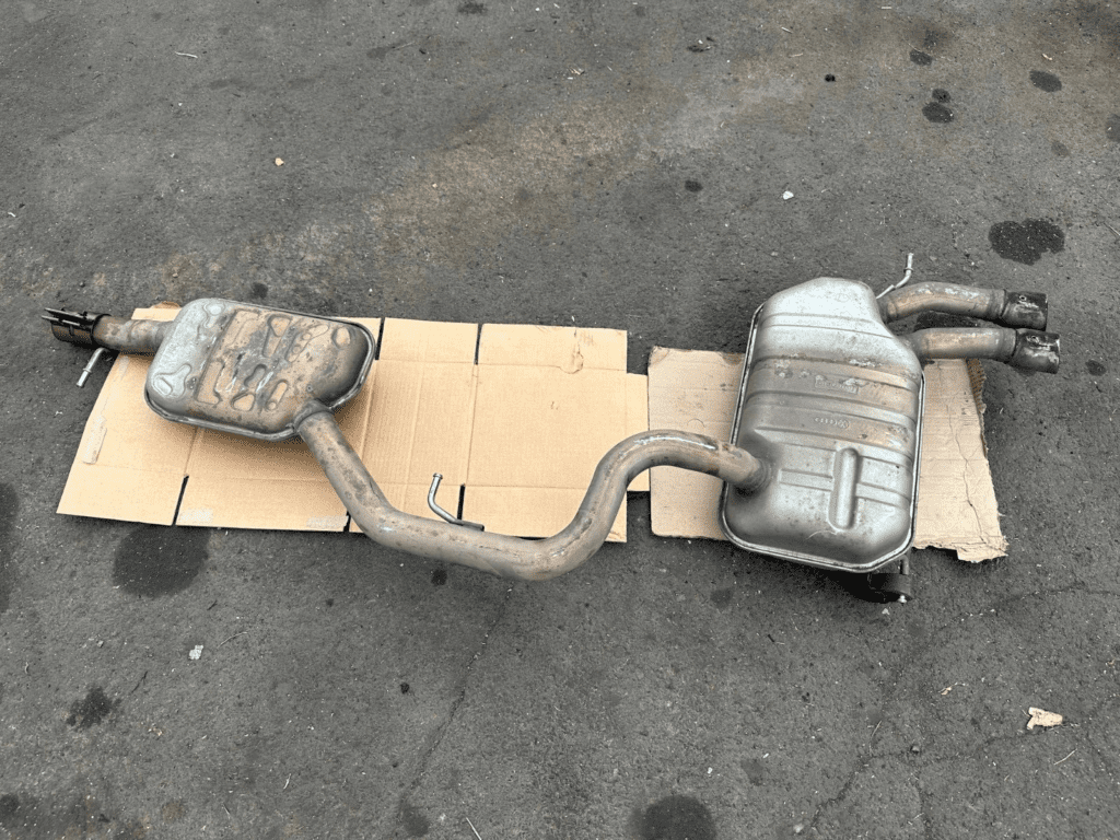 09-18 VW TIGUAN 2.0L EXHAUST MUFFLER Assembly W/PIPE 5N01200112 OEM ...