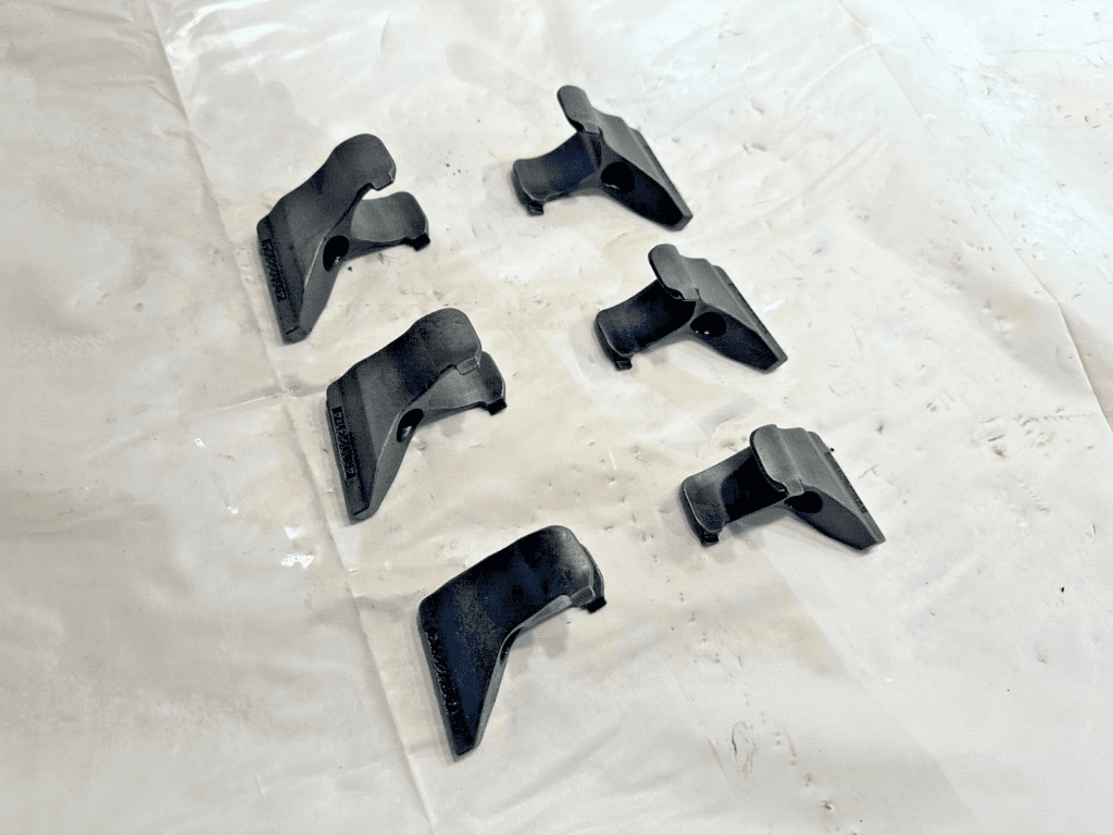 6 x CUMMINS ISX15 DOHC INJECTOR HOLD DOWN CLAMPS 4010231 OEM - ABC ...