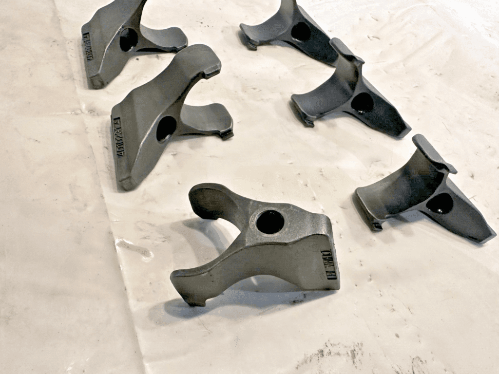 6 x CUMMINS ISX15 DOHC INJECTOR HOLD DOWN CLAMPS 4010231 OEM - ABC ...