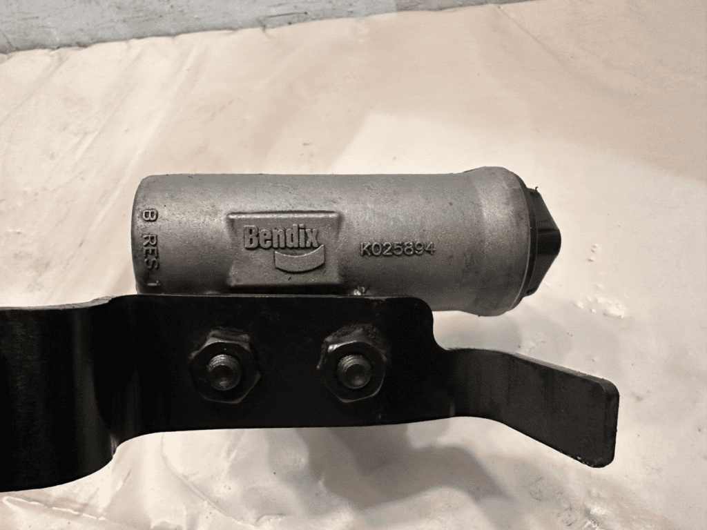 Bendix Allied Signal Air Compressor Regulator K025894 OEM - ABC Diesel ...