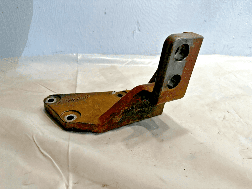 CAT C13 Caterpillar Diesel Engine Mounting Support Bracket 2892845 OEM ...