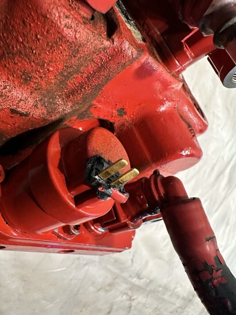 Cummins ISB 6.7 Diesel Engine Bosch Fuel Pump Broken sensor 4983416 ...