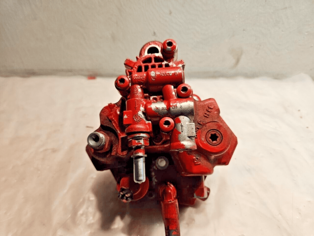 Cummins ISB 6.7 Diesel Engine Bosch Fuel Pump Broken sensor 4983416 ...