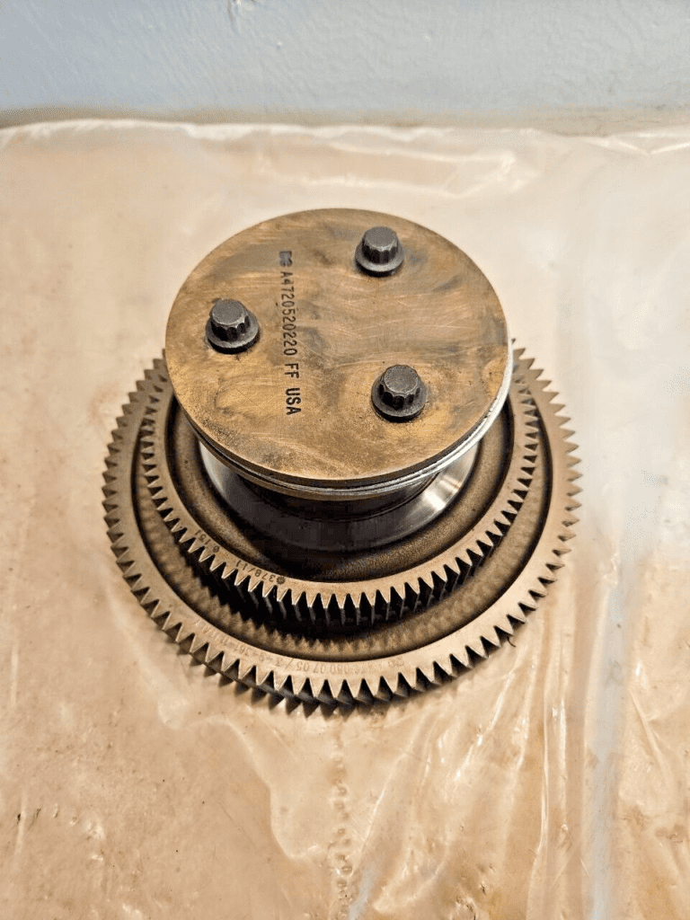Detroit Diesel DD15 Engine Timing Gear with Hub assembly A4720500705 ...