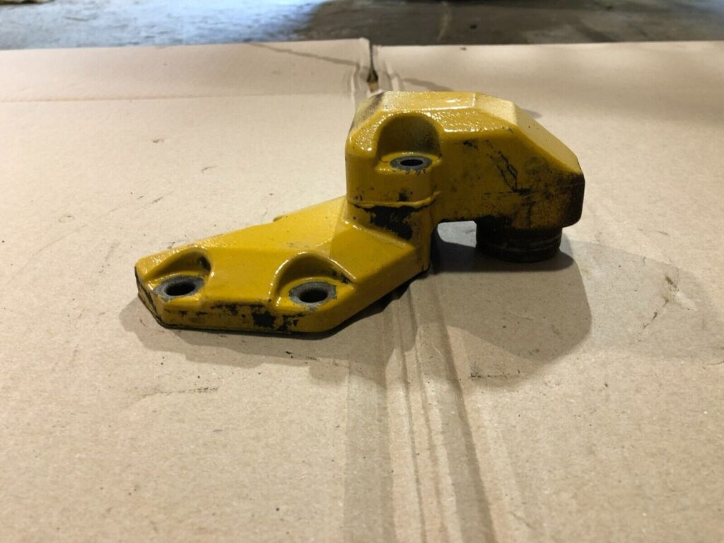John Deere 6068 Diesel Engine Oil Cooler Adapter R502811 OEM - ABC ...