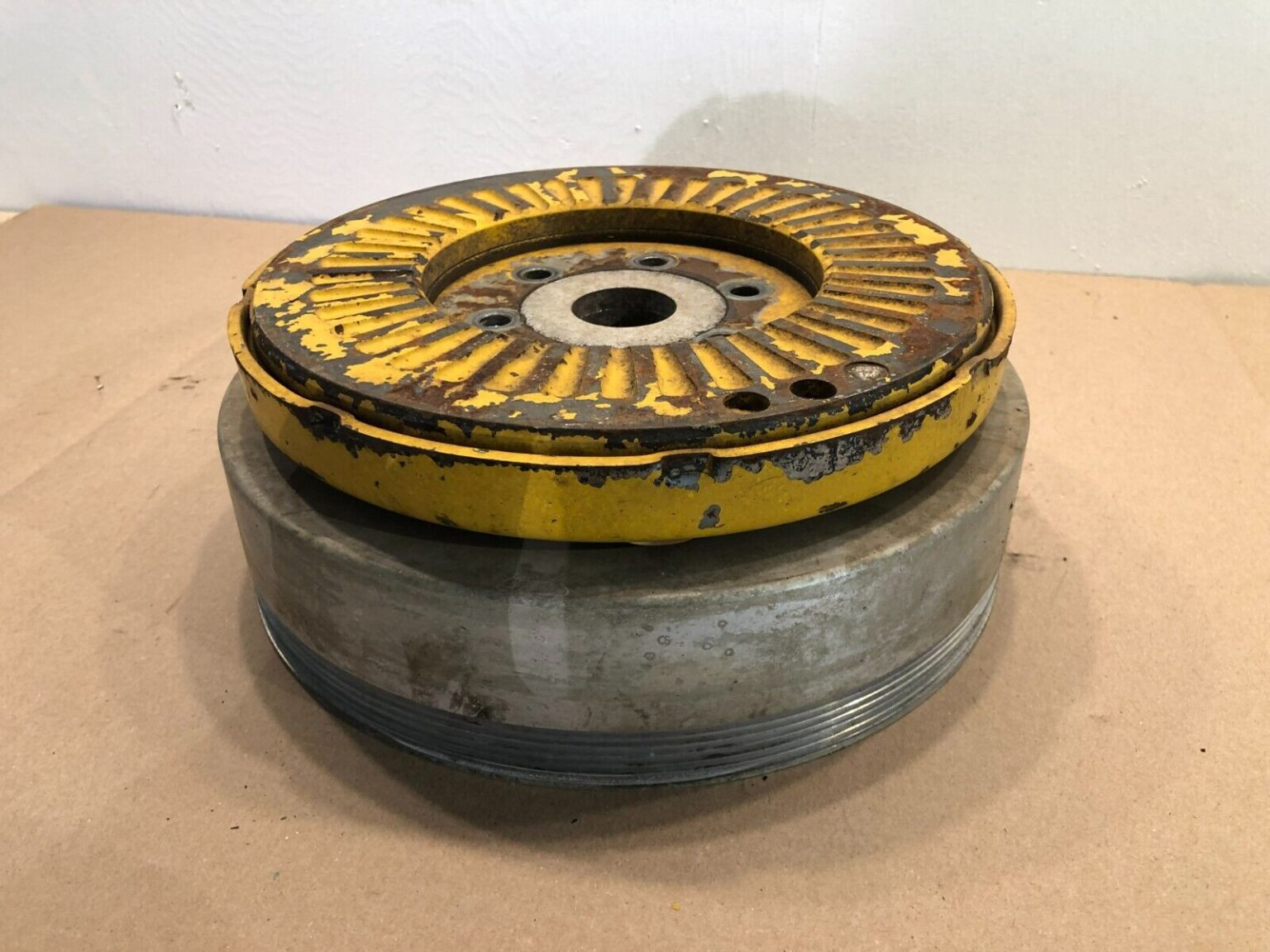 Harmonic balancers/Vibration Dampers for Trucks | Buy Harmonic ...