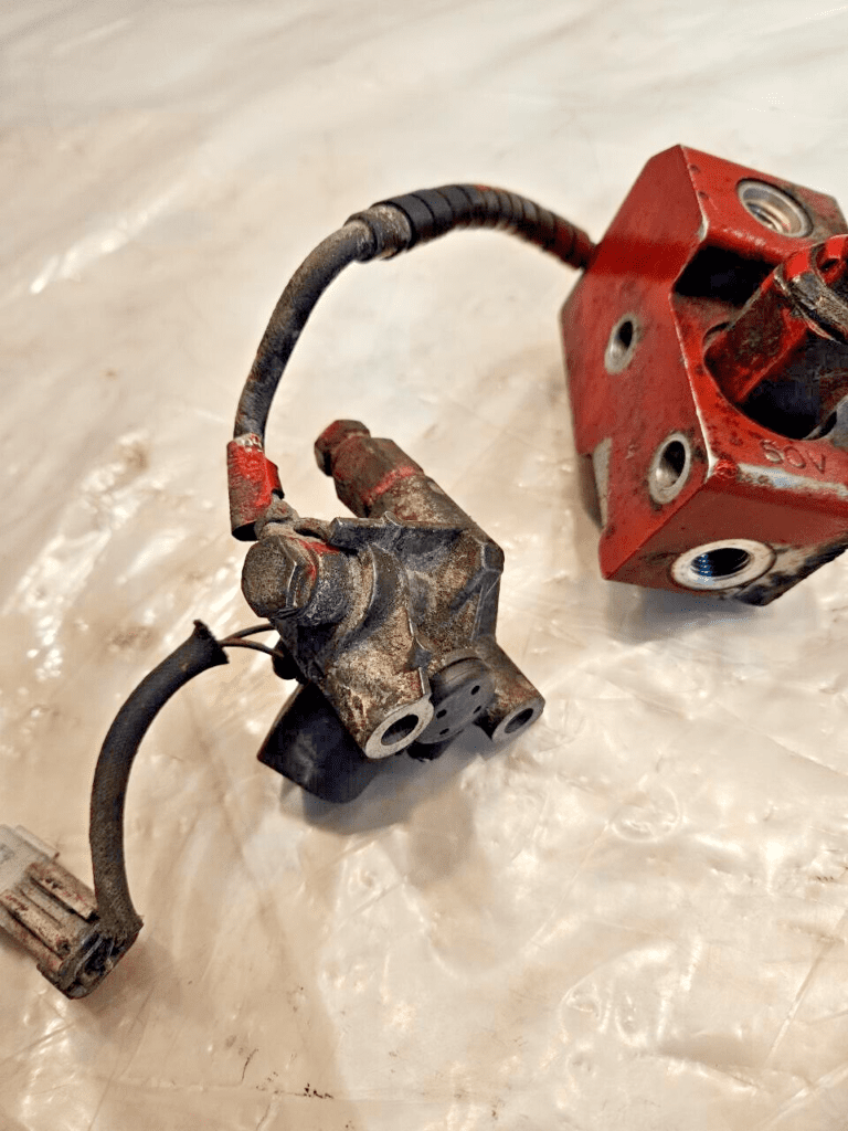 2011-2015 CUMMINS ISX15 DIESEL ENGINE DOSER SHUTOFF VALVE 3685406 OEM ...