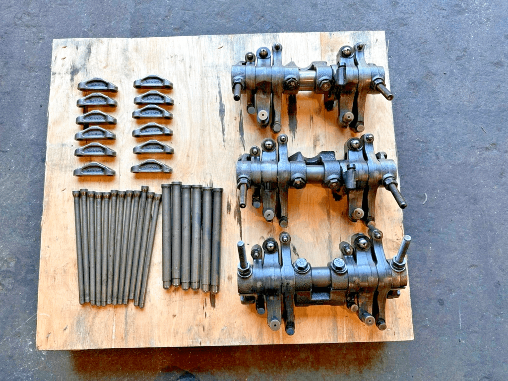 CAT C13 Caterpillar Engine Rocker Arm Complete Assembly 240-8307, 242 ...