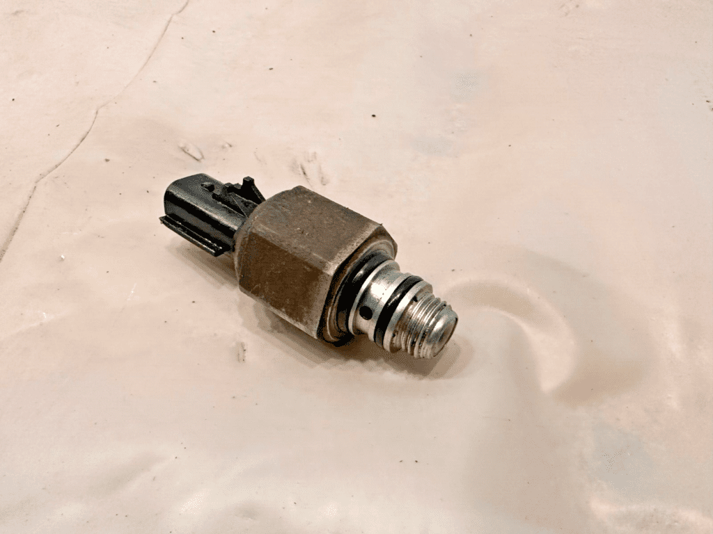 Cummins Diesel Engine Doser Fluid Fuel Shutoff Valve 4985544 OEM - ABC ...
