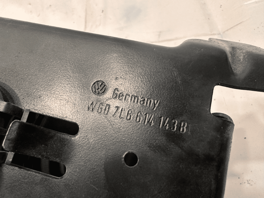 2008 Audi Q7 Power Brake Booster Vacuum Pump with Bracket 8E0927317H ...