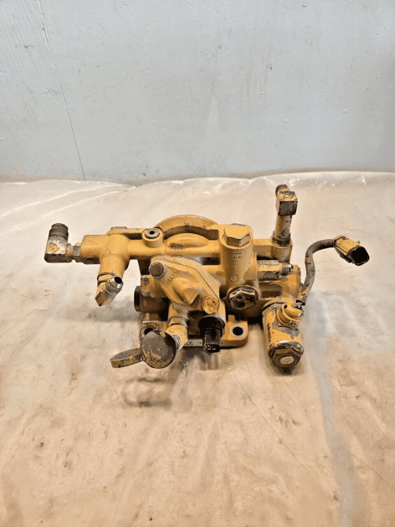 CATERPILLAR CAT C15 ACERT Diesel Engine Fuel Filter Housing 294-7345 ...