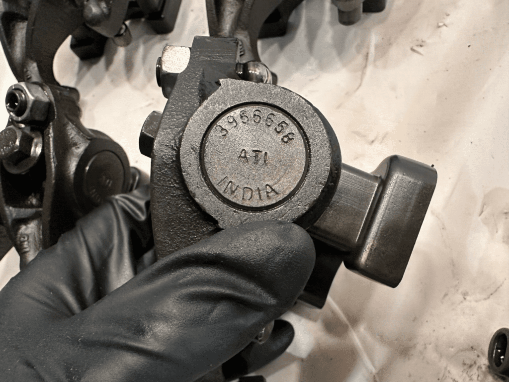 Cummins ISC/ISL 8.3 Rocker Arm Complete Assembly 3966658 w/ Pushrods ...