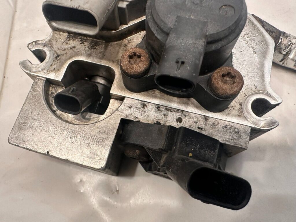 DETROIT DD15 Diesel Engine FUEL DOSER Valve Assembly A4710700055 OEM ...