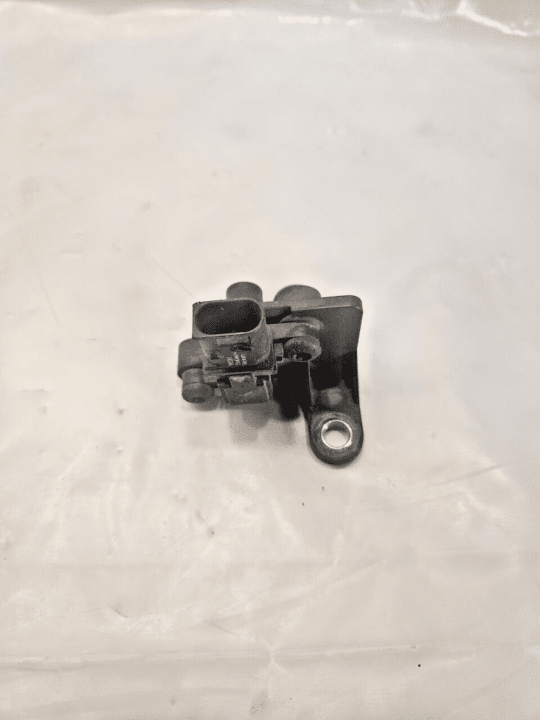 Kenworth Peterbilt 2015 Paccar MX13 Crankcase Breather Pressure Sensor ...