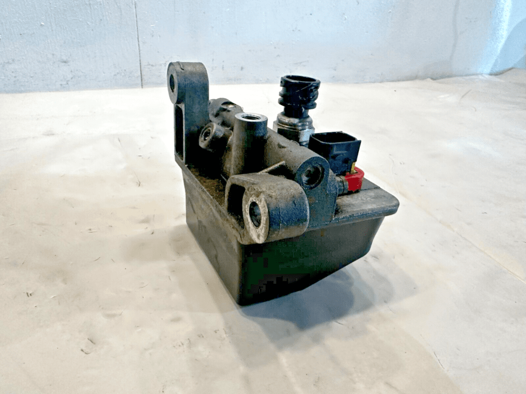 VOLVO D13 AIR PURGE VALVE FUEL DOSING MODULE 22452551, 23185531 ...