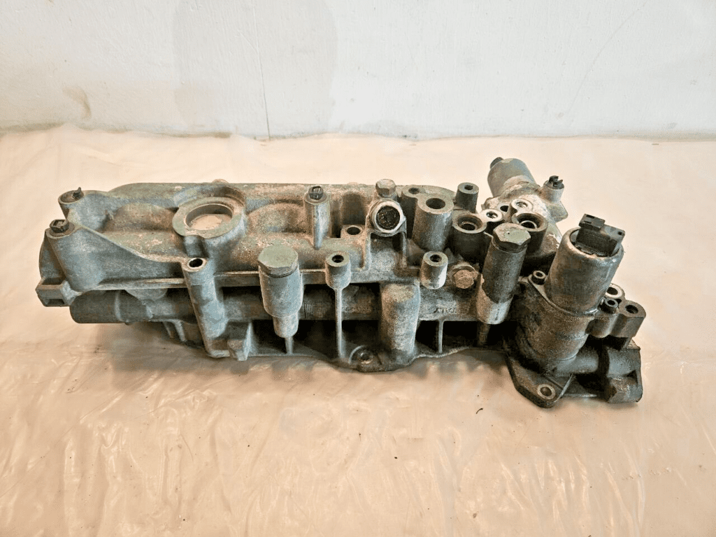 Volvo D13 Diesel Engine Oil Filter Housing Adapter Base 22093161 OEM ...