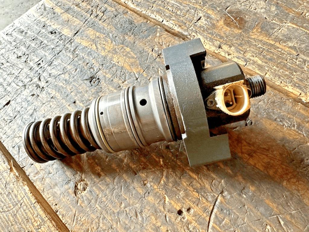 2015 Delphi Paccar MX-13 diesel engine fuel pump unit 2102391 OEM - ABC ...