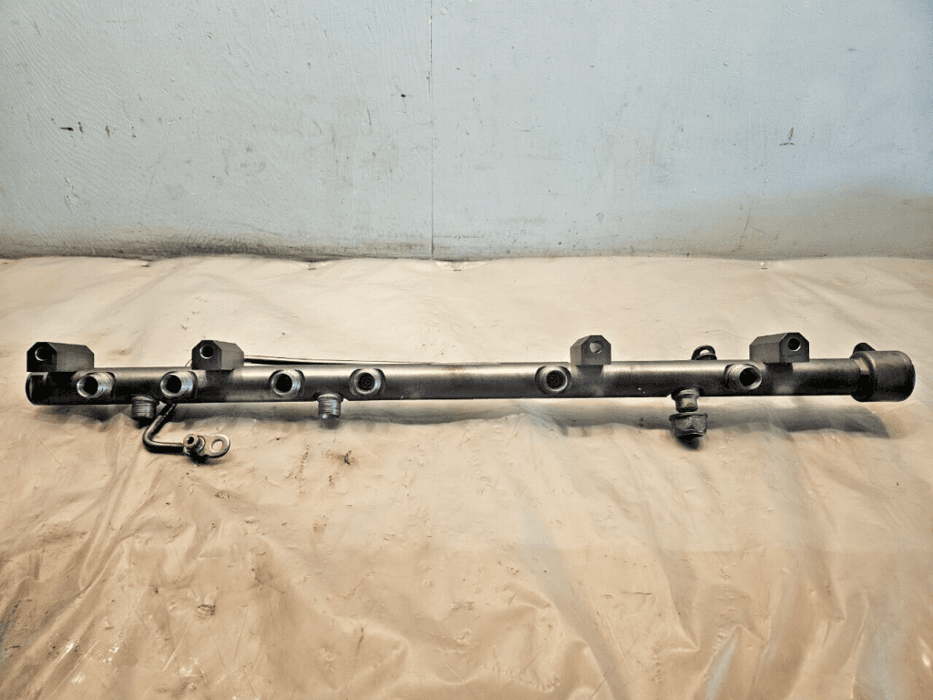2015 PACCAR MX-13 diesel engine fuel distributor rail 7210-0513 OEM ...