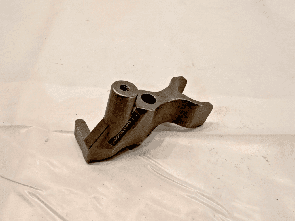 Cummins ISX15 Engine Fuel Injector Hold Down Clamp 3685566 3685567 OEM ...