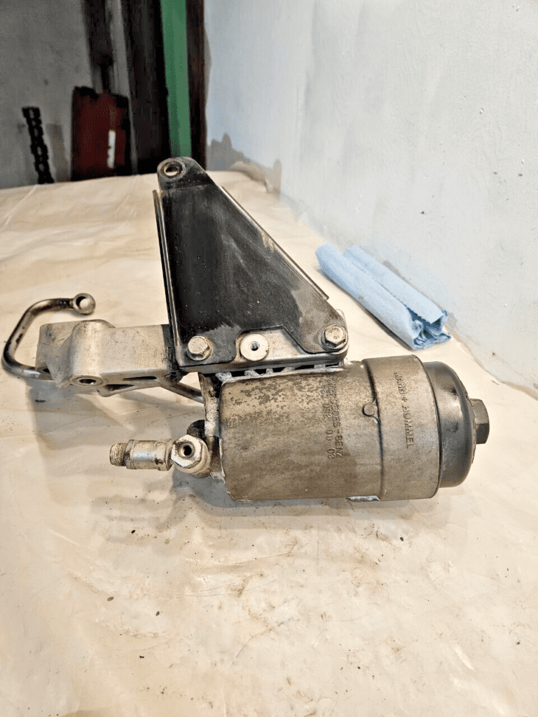 Mercedes MBE4000 Diesel Engine Fuel Filter Housing A4570920003 OEM ...