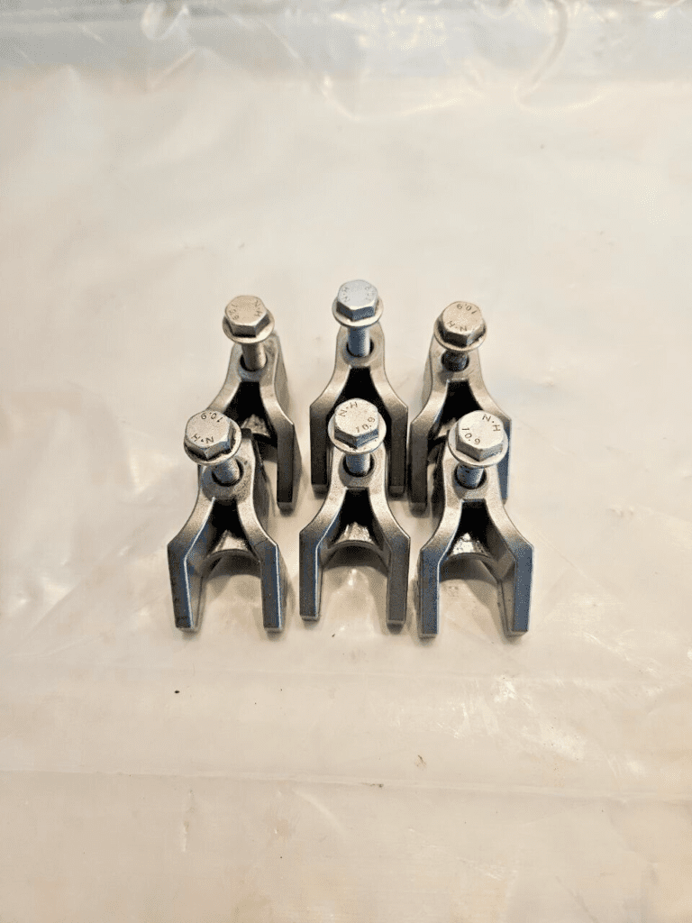 Set of 6 Paccar MX13 fuel injectors hold down clamps 1791123 OEM - ABC ...