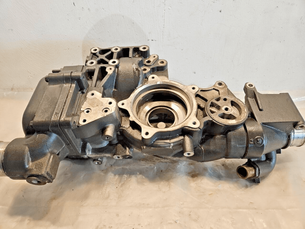 2015 Paccar MX-13 Diesel Engine Water Pump Housing 1917700, 2007185 ...