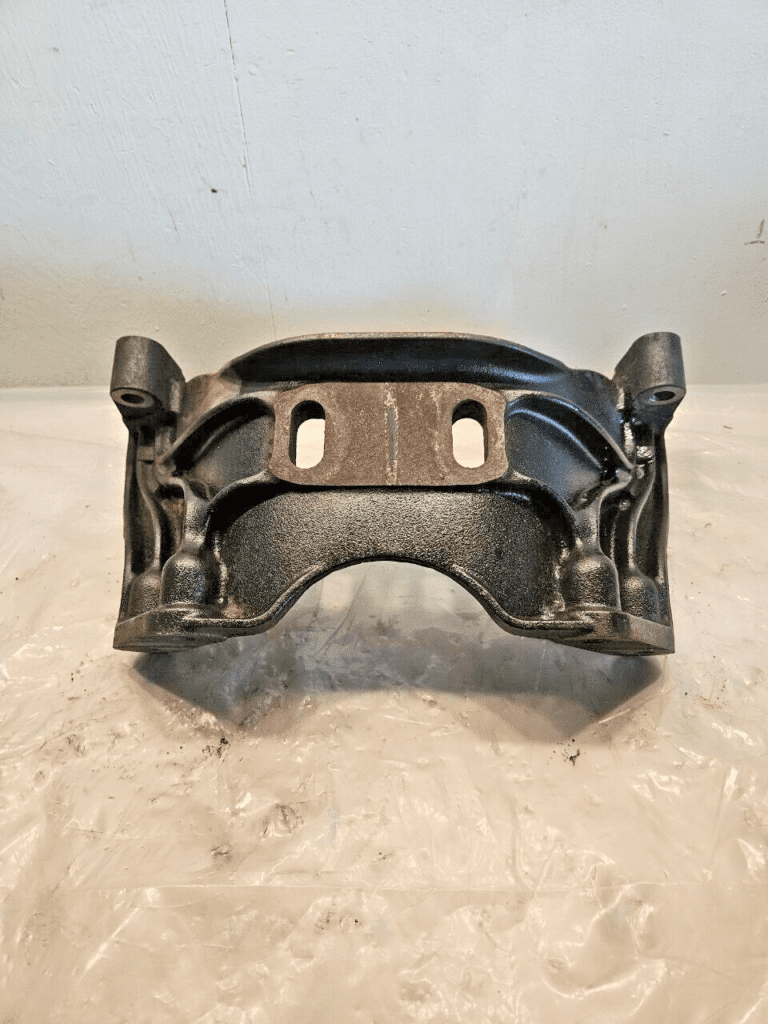 Detroit Diesel DD15 Engine Mount A4722231104, DDE A4722232004 OEM - ABC ...