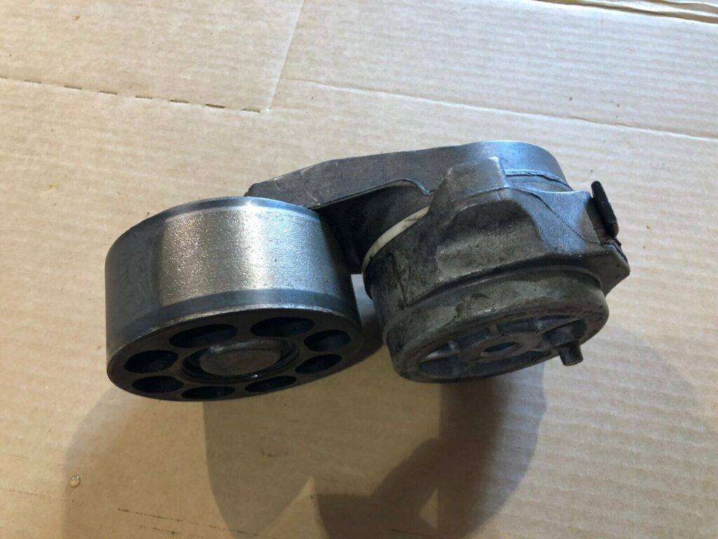INTERNATIONAL Diesel Engine Belt Tensioner Assembly 1833688C2 OEM - ABC ...