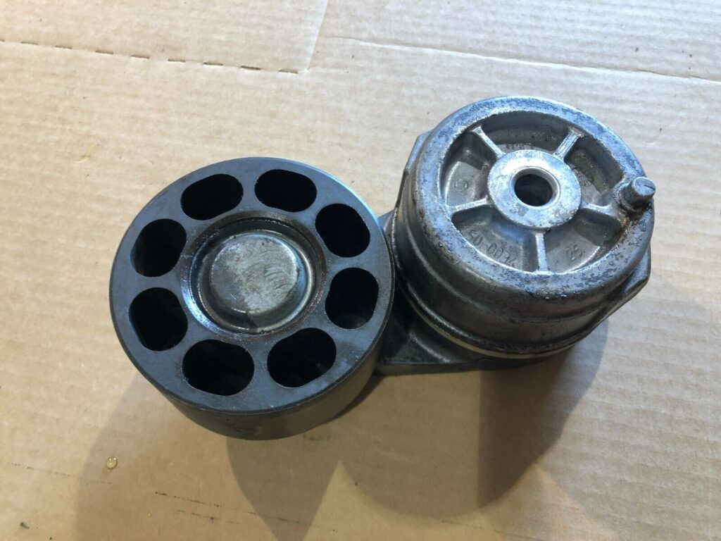 INTERNATIONAL Diesel Engine Belt Tensioner Assembly 1833688C2 OEM - ABC ...