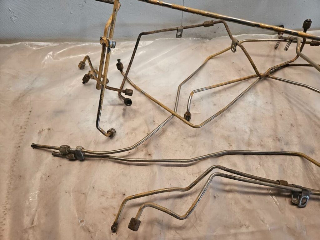 Set of 10 CAT C15 Dual Turbo Caterpillar Diesel Engine Fuel Lines OEM ...