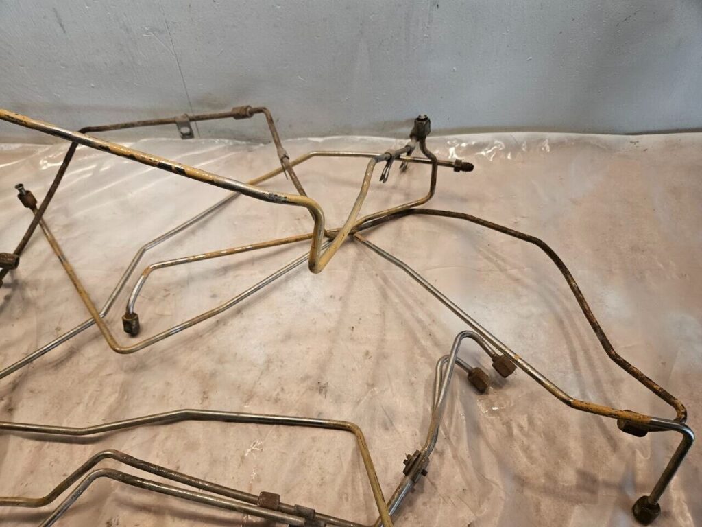 Set of 10 CAT C15 Dual Turbo Caterpillar Diesel Engine Fuel Lines OEM ...