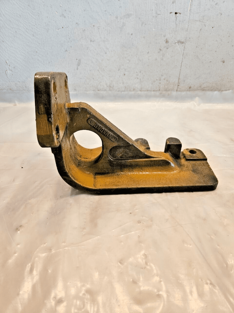 Caterpillar C10 C12 CAT Diesel Engine Front Motor Mount Bracket 169 ...