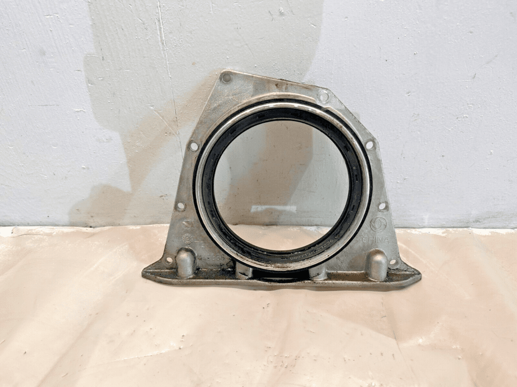 Cummins 8.3L 8.9L ISL ISC Rear Main Seal Diesel Engine Cover 3933384 ...