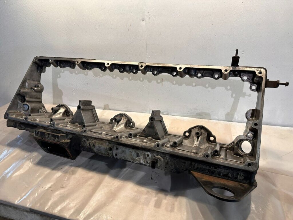 Cummins ISM11 M11 Engine Intake Manifold 3103188 with Rocker Housing ...