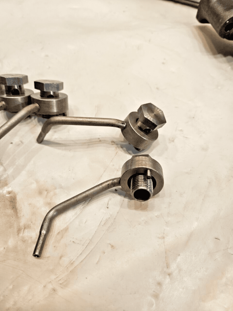 Set of 6 Mercedes MBE4000 OM460 engine piston oil cooling jets ...